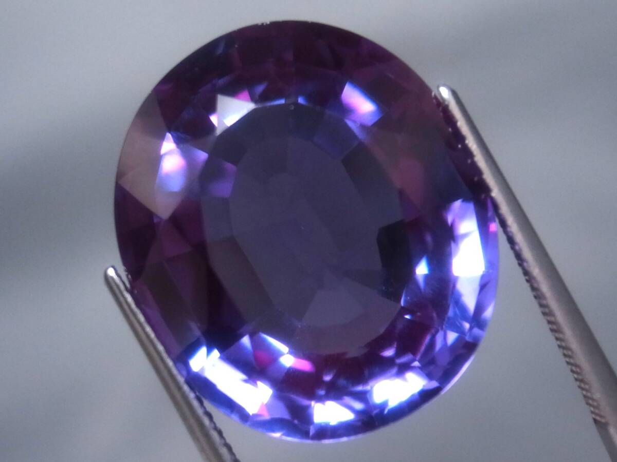 Yahoo!オークション - 27.84ct 新品・大粒サイズ・アレキサンドライト...