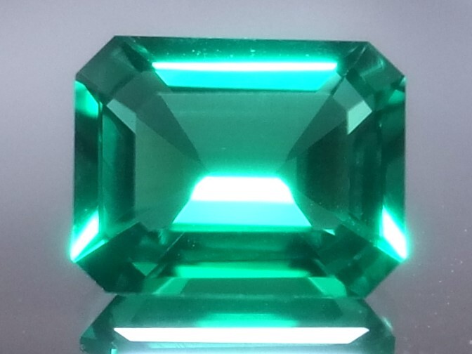 Yahoo!オークション - 2.17ct d 新品・コロンビアカラー 新素材 合成ナ...