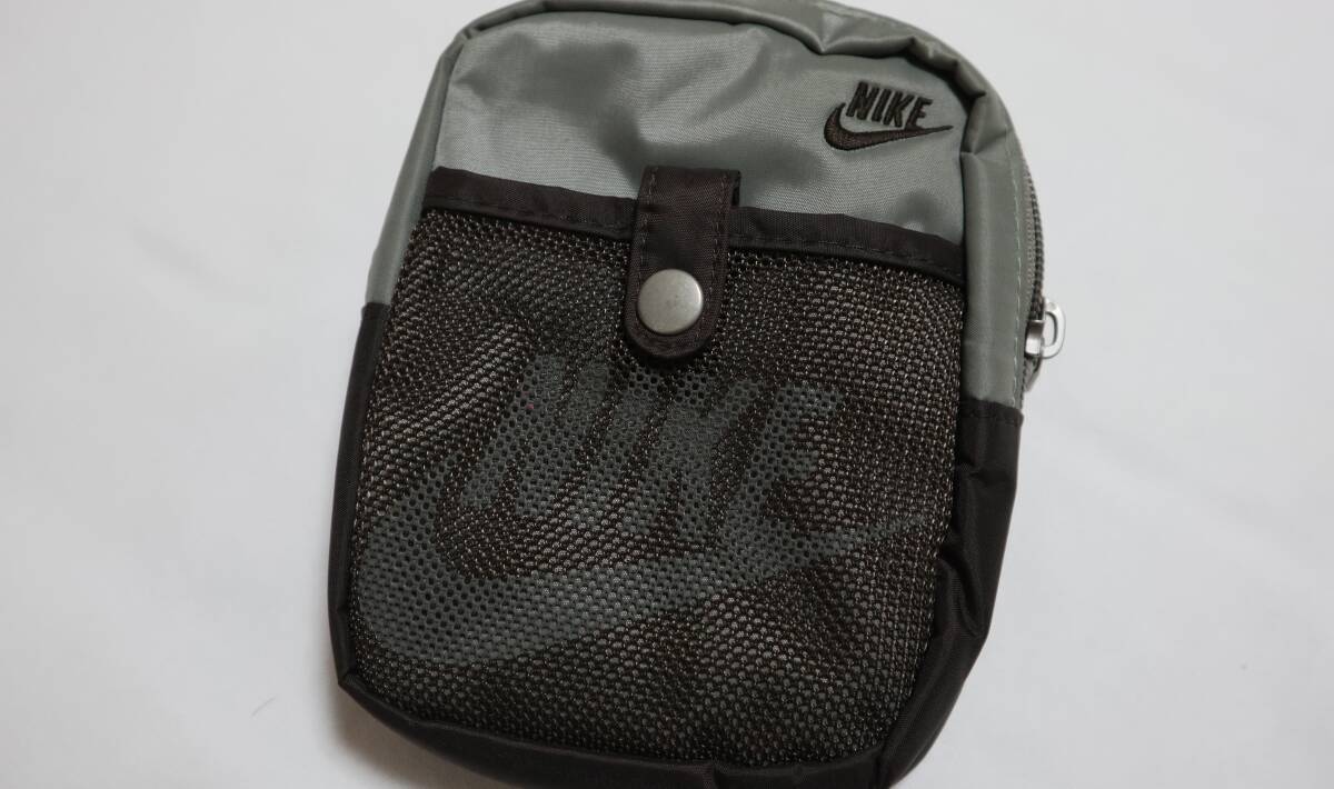 Yahoo!オークション - NKE ナイキ ポーチ