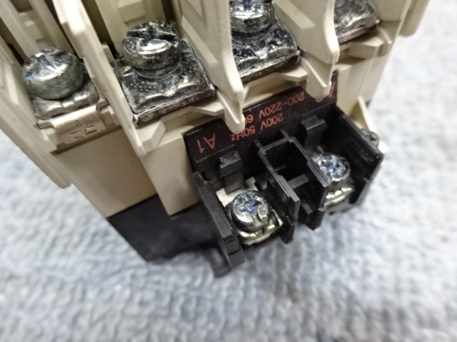 Yahoo!オークション - 三菱 電磁開閉器 S-N20 AC200V SN20 電磁接触器 ...