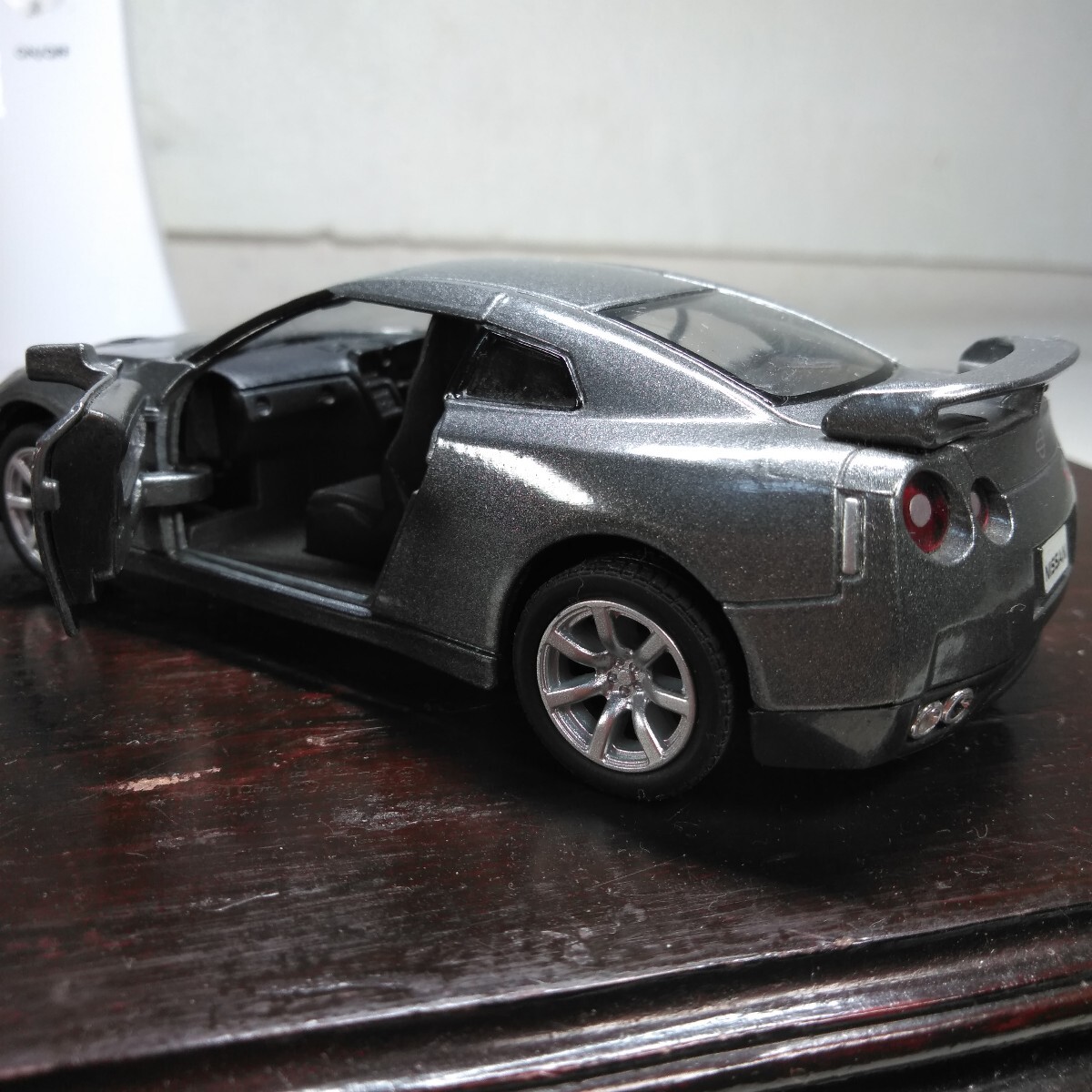 Yahoo!オークション - ニッサンR35GTRとチョロQGTR2台セット