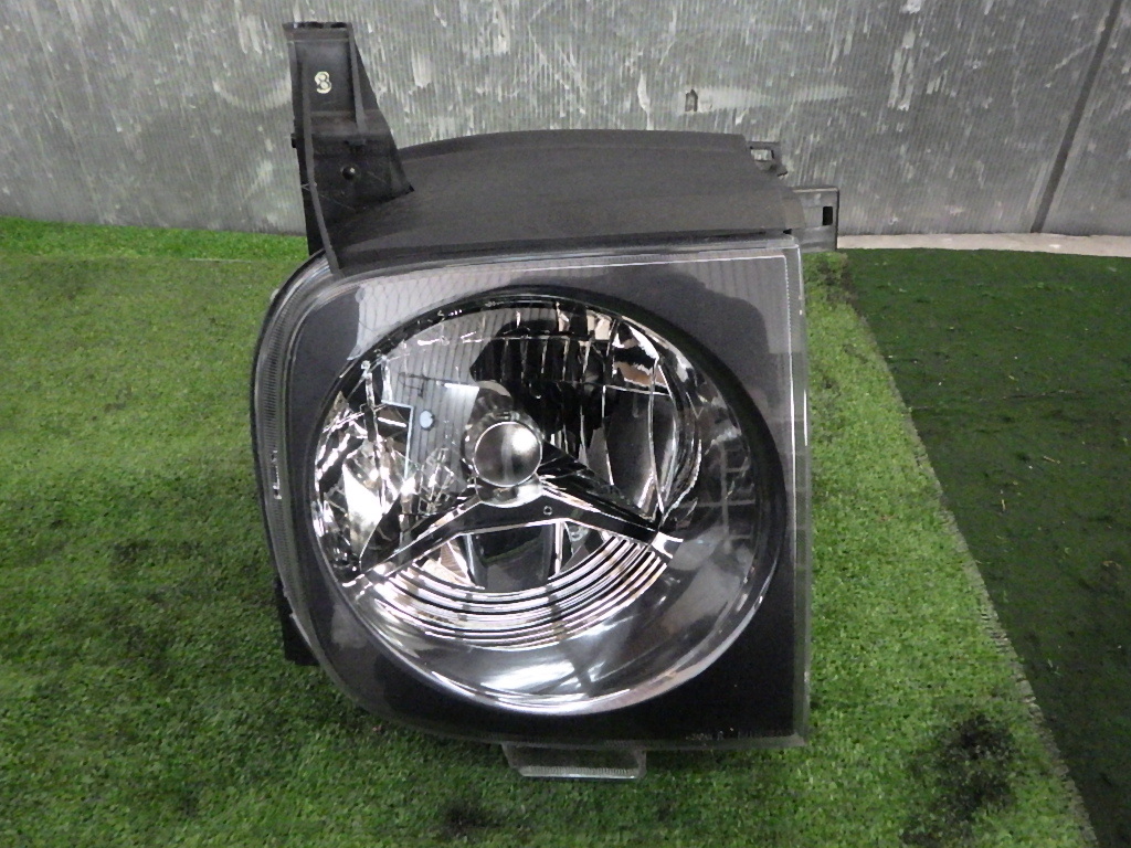 Yahoo!オークション - 売り切り DBA-YZ11 キューブ H+C5ID 黄ばみ無し ...