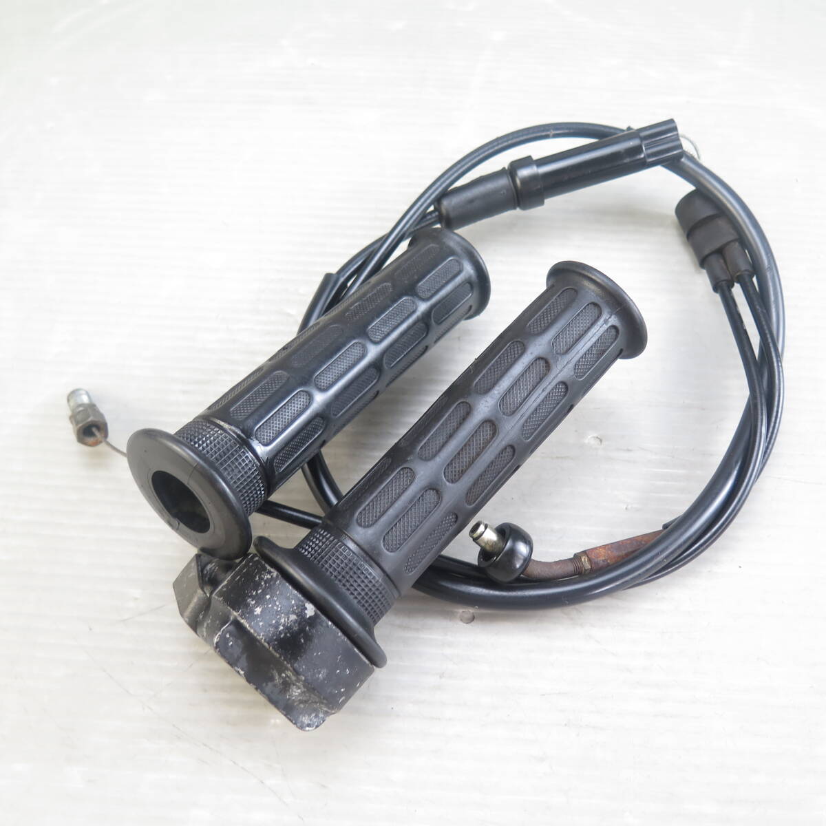 RX50スペシャル 4U5 純正スロットルホルダー スロットルワイヤーケーブル グリップ ヤマハ YAMAHA KR060915(ヤマハ用)｜売買されたオークション情報、yahooの商品情報を ...