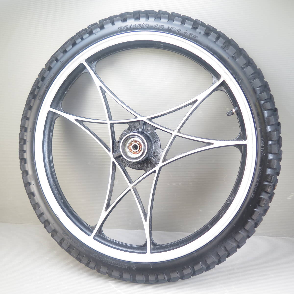 Yahoo!オークション - RX50スペシャル [4U5] 純正フロントホイール 中...