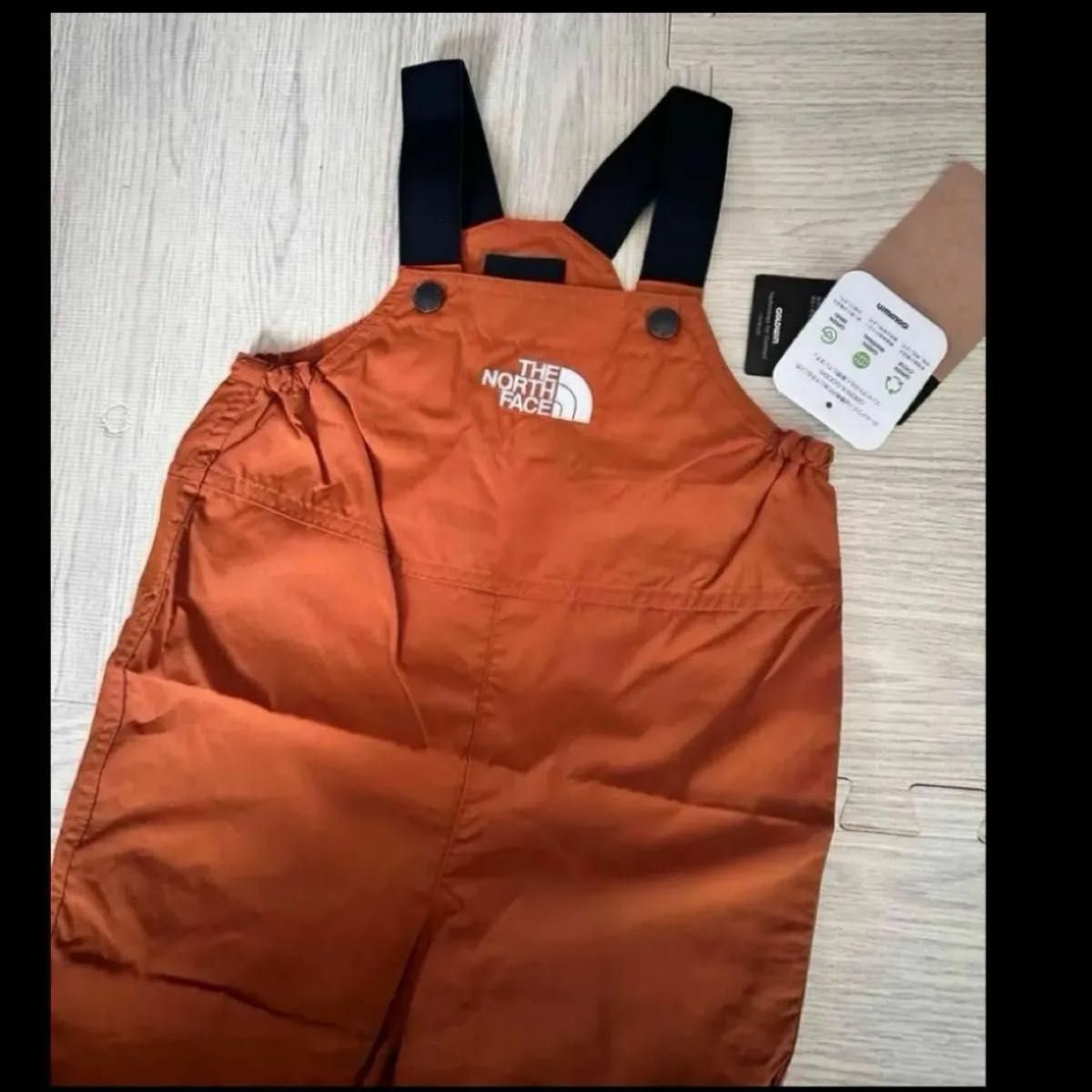 新品タグ付き THE NORTH FACE ザノースフェイス フィールドビブ 新品タグ付き THE NORTH FACE ザノースフェイス フィールドビブ