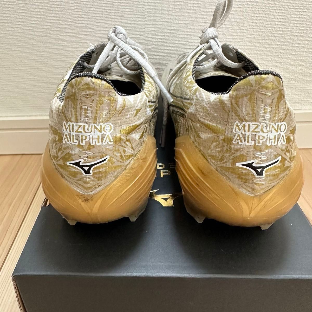 MIZUNO α JAPAN ミズノアルファジャパン ホワイト ゴールド MIZUNO α JAPAN ミズノアルファジャパン ホワイト ゴールド