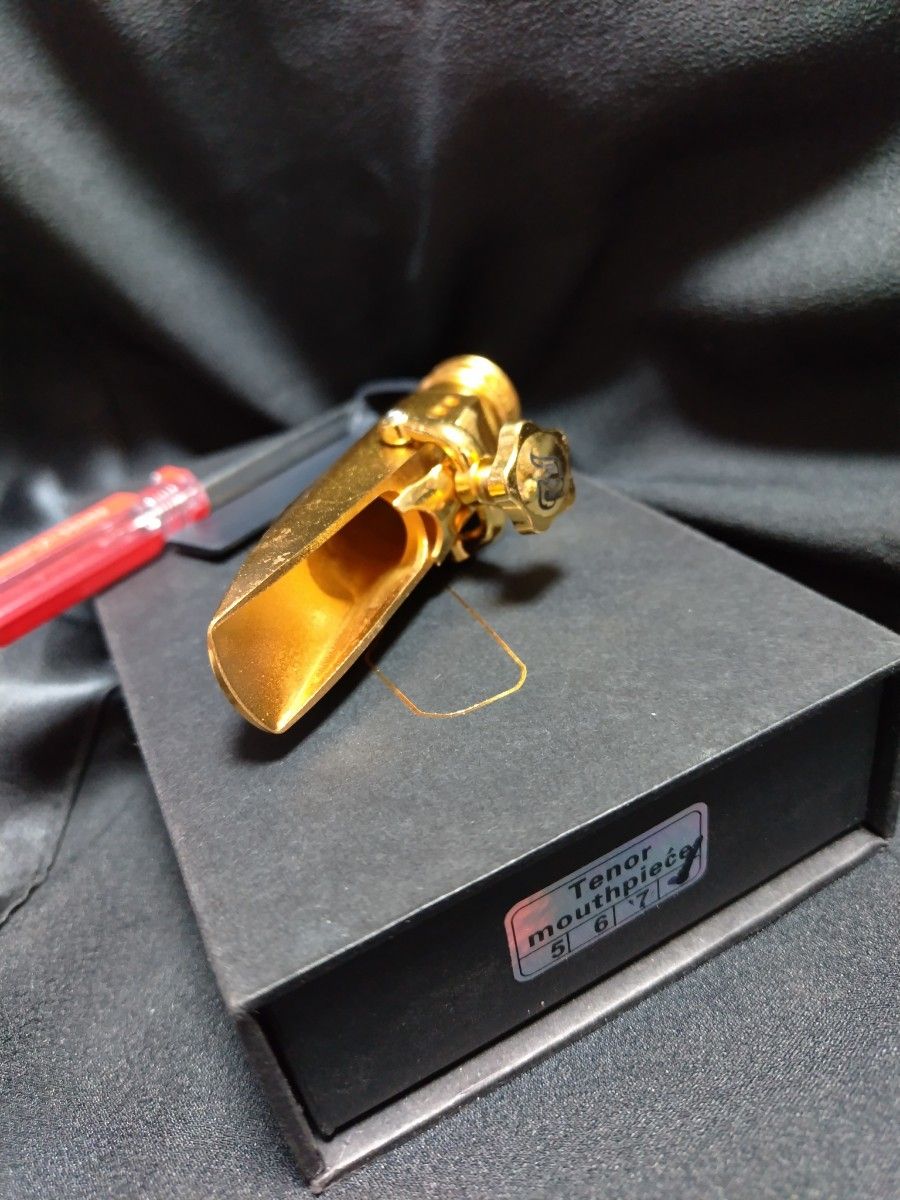 テナーサックス Conn 16M Director Shooting Star パッド新品 テナーサックス Conn 16M Director Shooting Star パッド新品