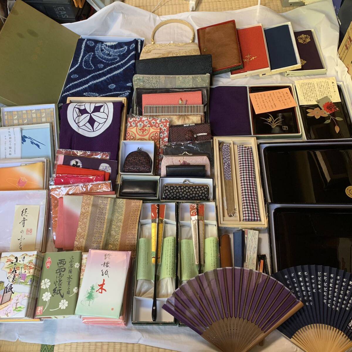 Yahoo!オークション - B104まとめ売り 和装小物 ふくさ 鞄 扇子 風呂敷...