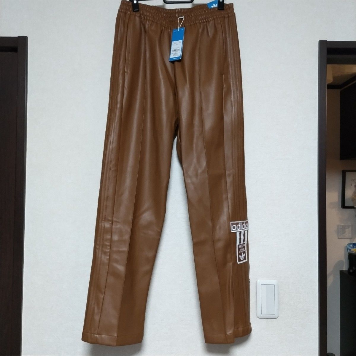 新品タグ付き adidas Faux Leather Adibreak Pants フェイク 新品タグ付き adidas Faux Leather Adibreak Pants フェイク