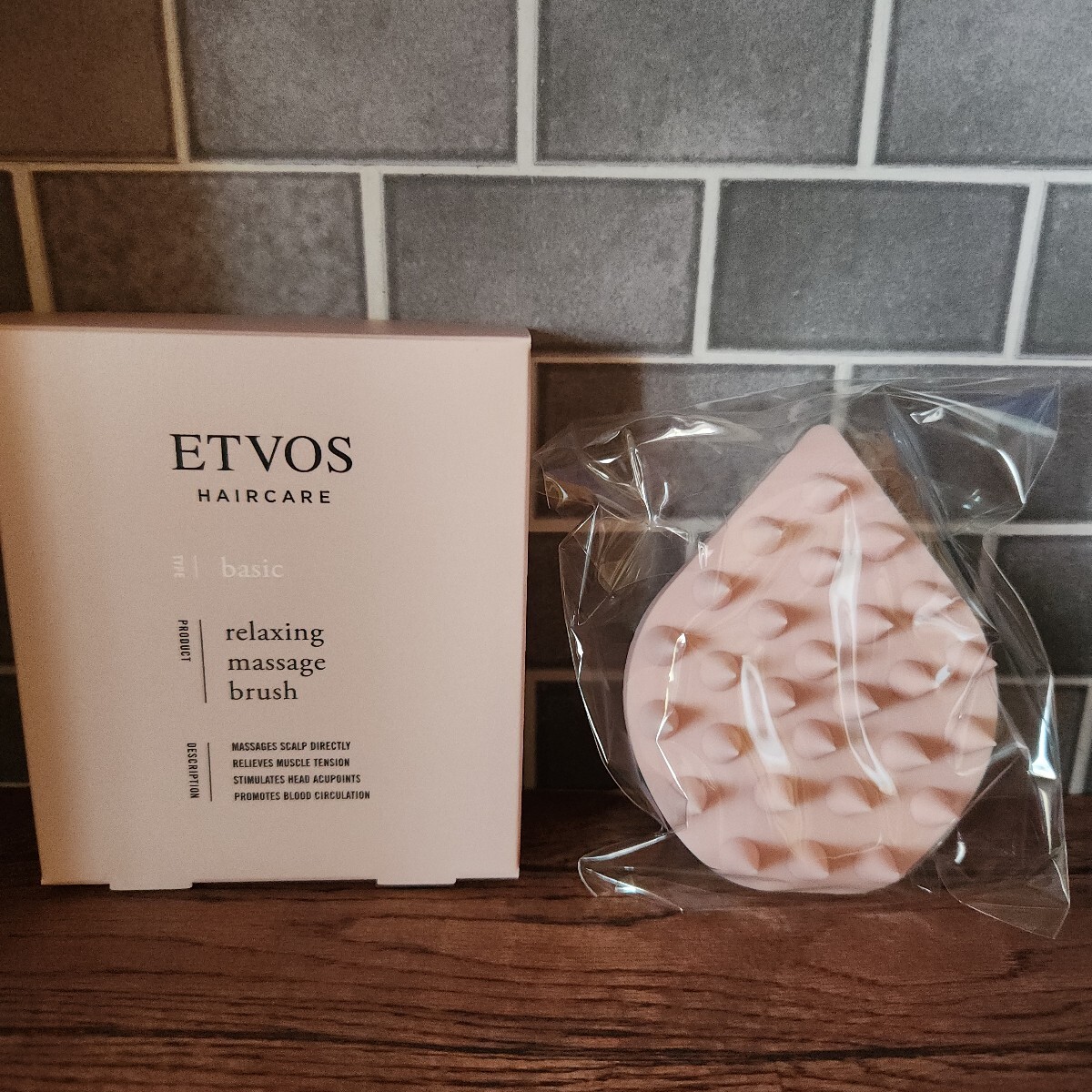 エトヴォス ETVOS リラクシングマッサージブラシ マットピンク(ブラシ、くし)｜売買されたオークション情報、yahooの商品情報をアーカイブ公開 - オークファン（aucfan.com）