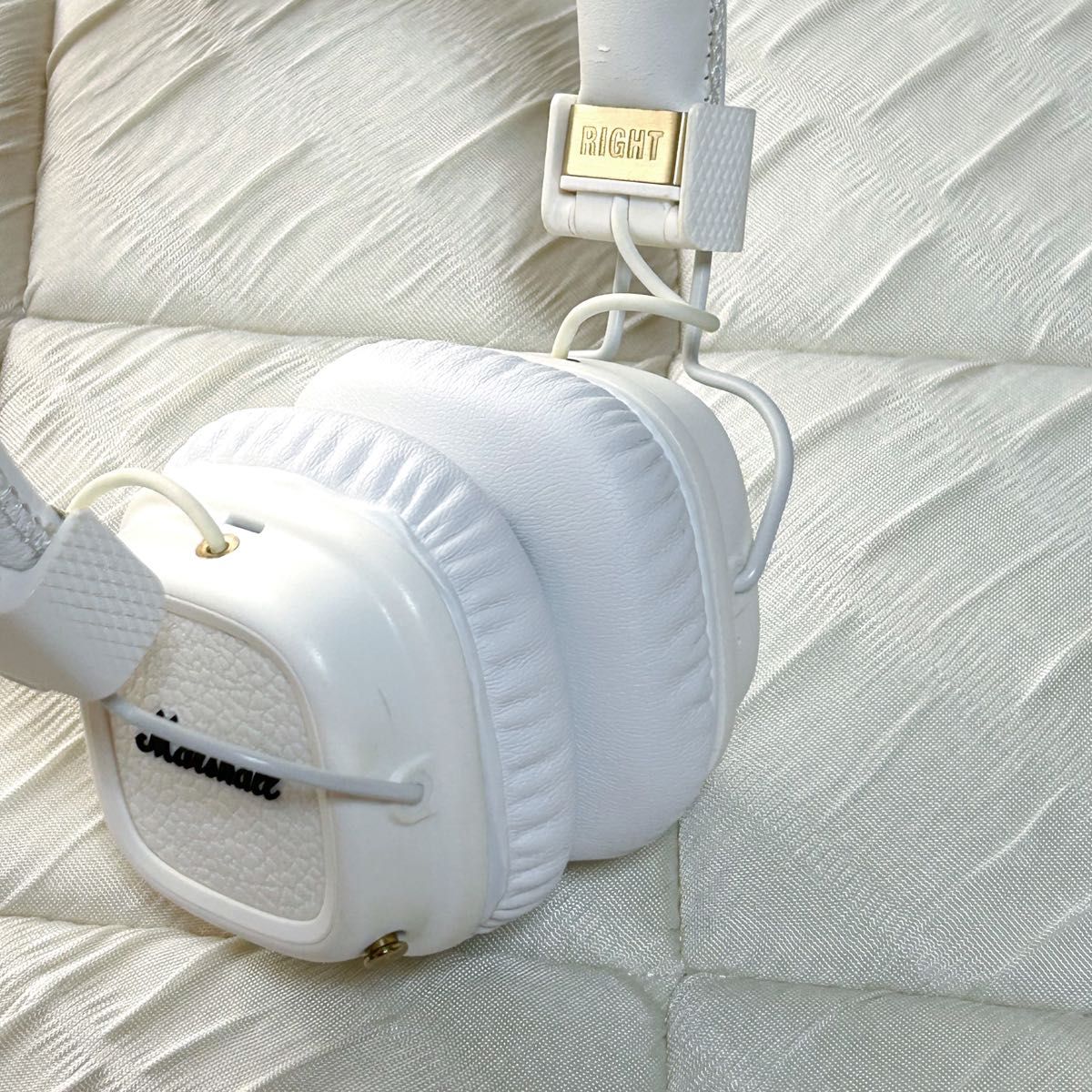 Marshall ヘッドフォン MAJOR II BLUETOOTH 白|Yahoo!フリマ Marshall ヘッドフォン MAJOR II BLUETOOTH 白|Yahoo!フリマ