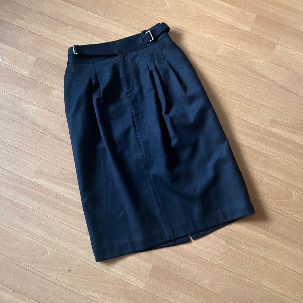 Demi-Luxe ビームス ウール膝丈スカート 新品タグ付き19800円 Demi-Luxe ビームス ウール膝丈スカート 新品タグ付き19800円