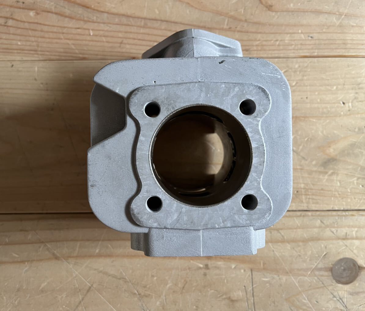 Yahoo!オークション - 新品 縦型JOG アルミシリンダー ボアアップ48mm ...