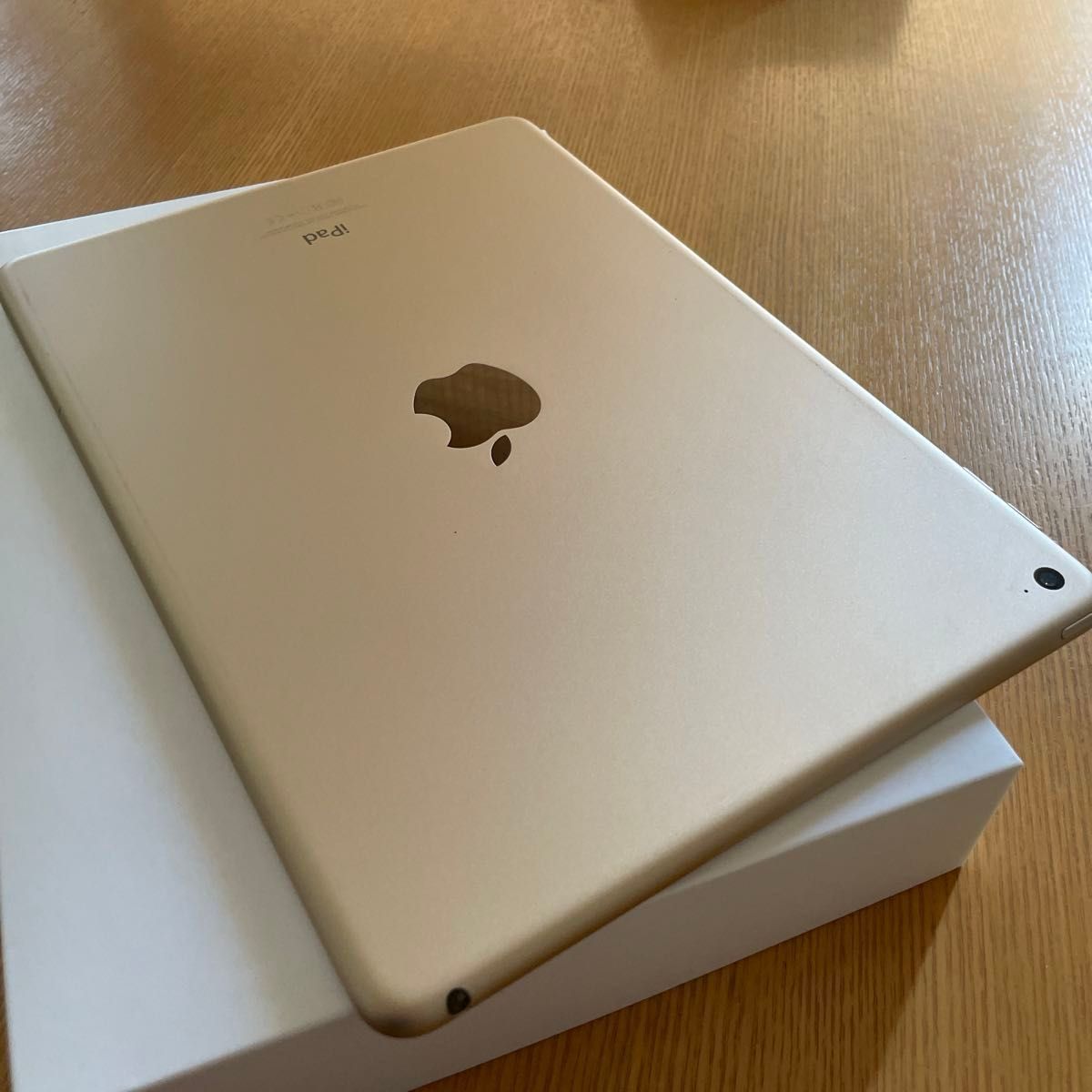 Apple iPad Air2 32G ゴールド Wi-Fiモデル A1566 MNV72J/A 動作 Apple iPad Air2 32G ゴールド Wi-Fiモデル A1566 MNV72J/A 動作