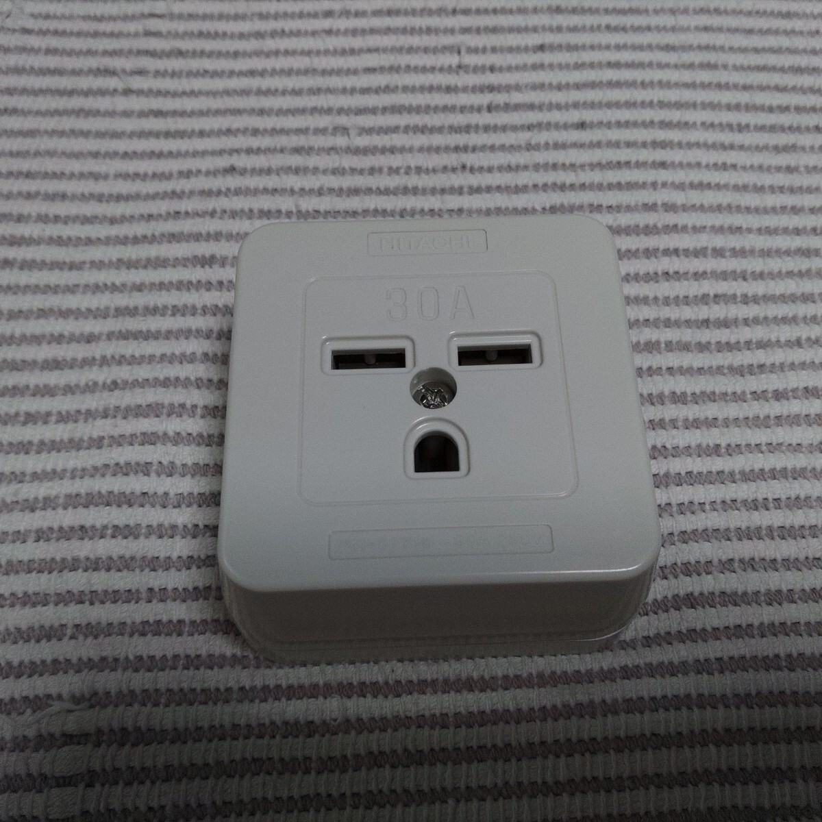 Yahoo!オークション - 日立 3000 200V30A 露出コンセント 新古 IH等...