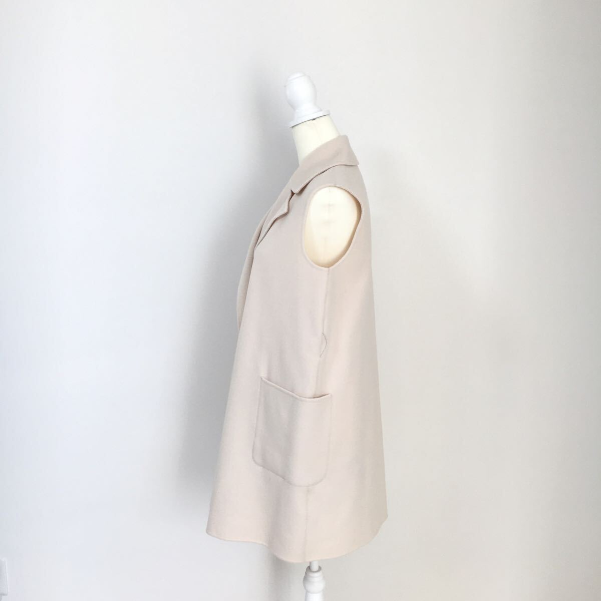 美品 MaxMara マックスマーラ クチートアマーノ ベルト付 ジレ 美品 MaxMara マックスマーラ クチートアマーノ ベルト付 ジレ