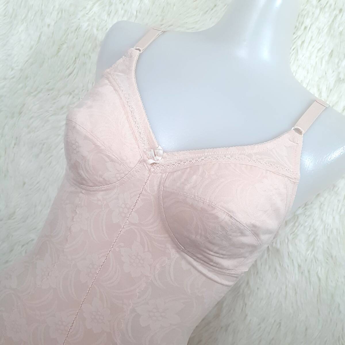 Yahoo!オークション - 匿名配送 豪華レース ノンワイヤー 補正 ボディ...