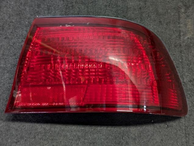 Yahoo!オークション - [NJ299-A7]日産 Y33 JHY33 レパード 純正 テール...