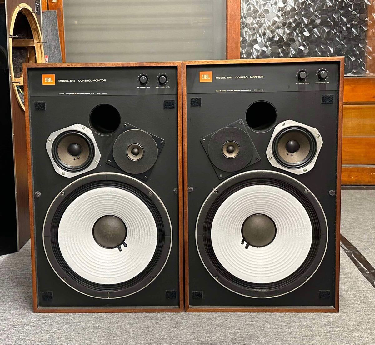 JBL 4312 CONTROL MONITOR スピーカーペア 動作良好(スピーカー本体)｜売買されたオークション情報、yahooの商品情報をアーカイブ公開 - オークファン（aucfan.com）