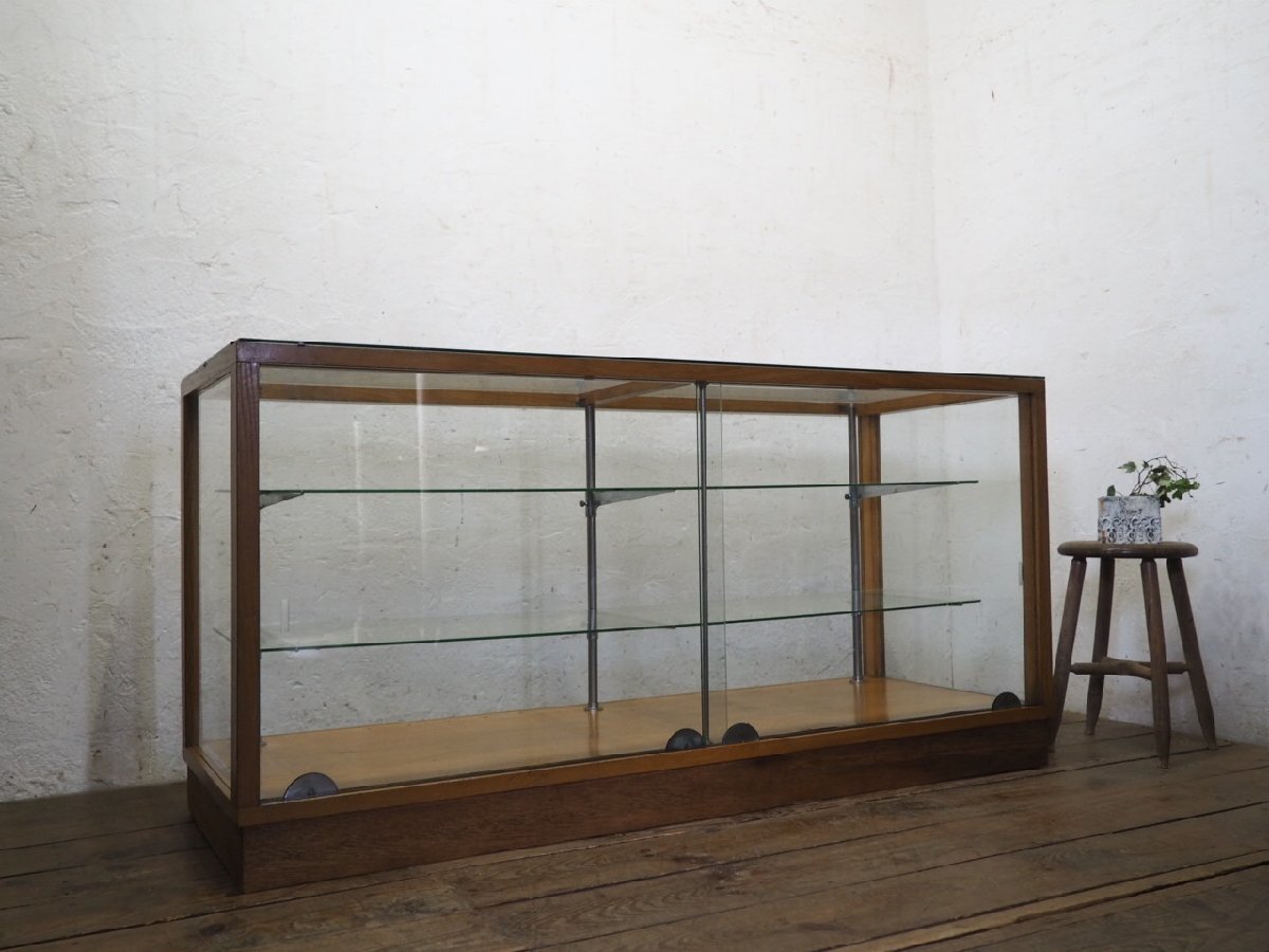 タ荷S0095 H75 5 H92 cm×W152 5cm ヴィンテージ 奥行きのある大きい木製ガラスケース 飾り棚 カウンター ショーケースR ヤD 伊(ショーケース)｜売買された ...