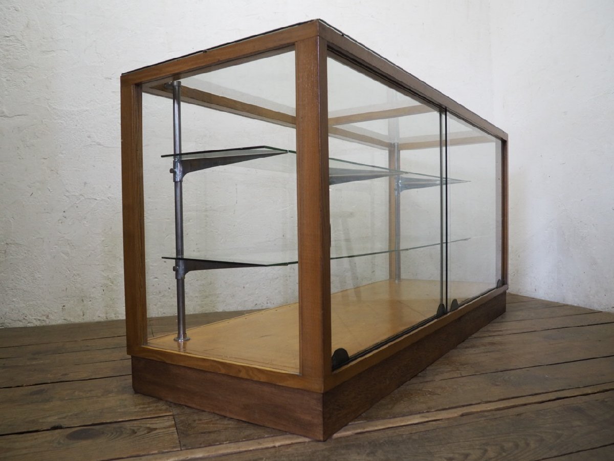 タ荷S0095 H75 5 H92 cm×W152 5cm ヴィンテージ 奥行きのある大きい木製ガラスケース 飾り棚 カウンター ショーケースR ヤD 伊(ショーケース)｜売買された ...