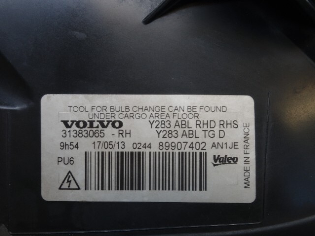 Yahoo!オークション - 8381 ボルボ V60 FB4164T ヘッドランプ/ライ...