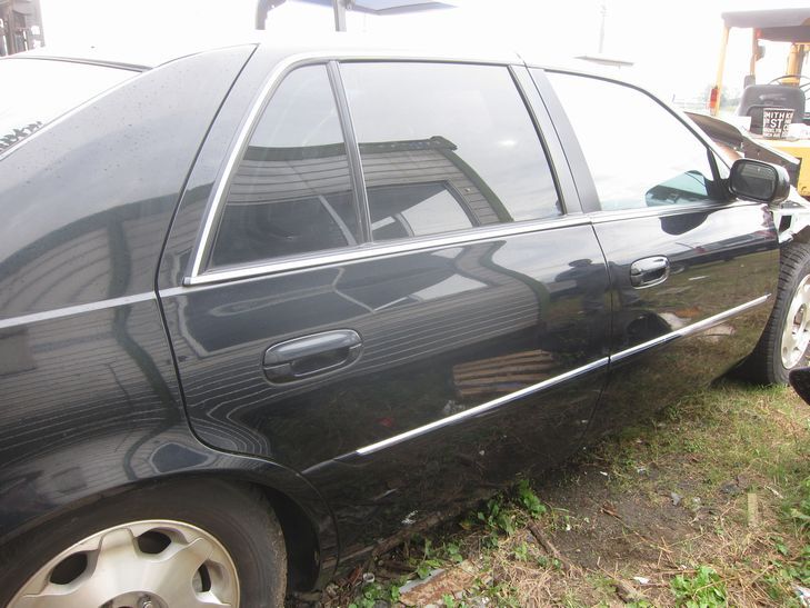 Yahoo!オークション - (A11) 06yキャデラックDTS X272 右リアドア （カ...