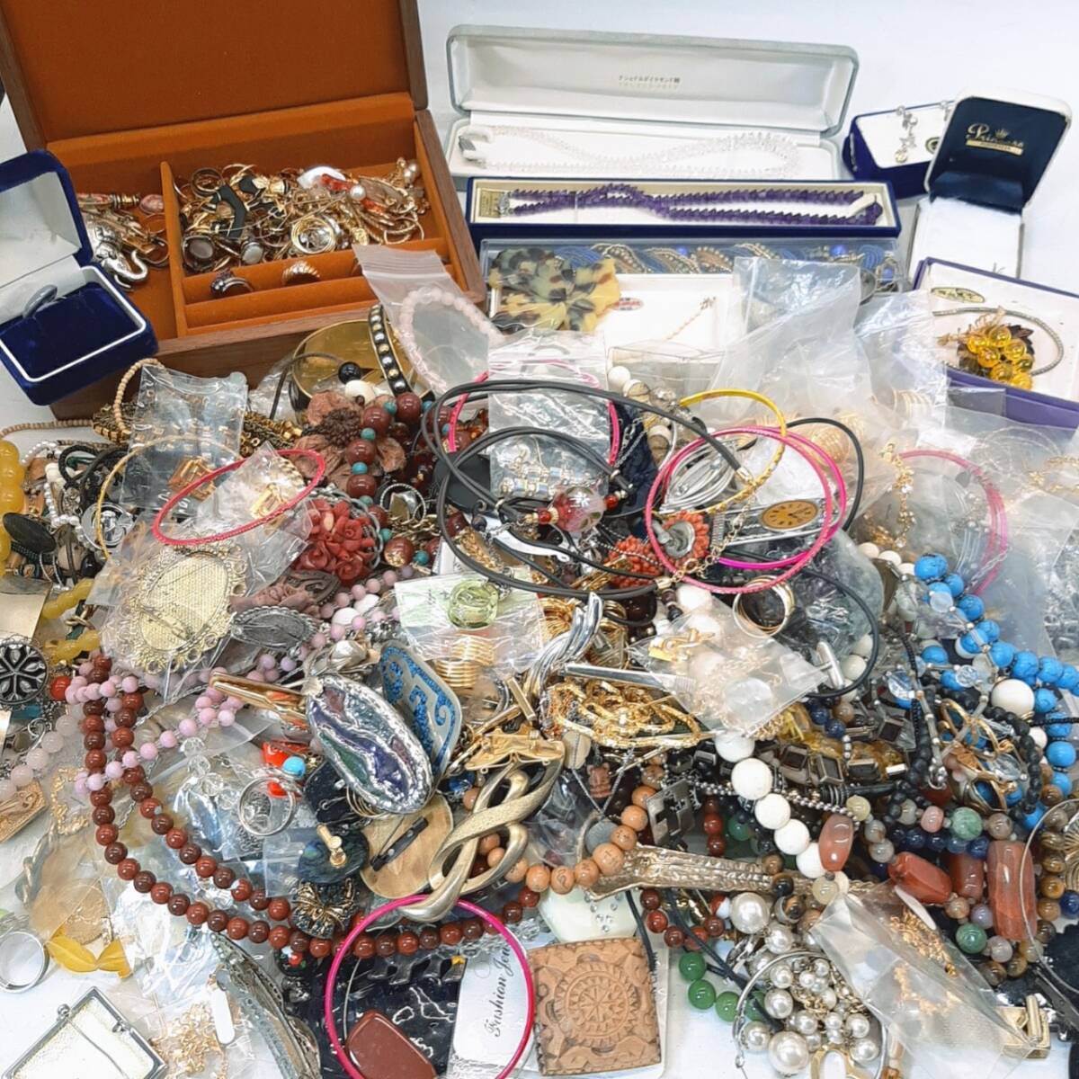 Yahoo!オークション - n103 アクセサリー ジュエリー まとめ 大量 約5....