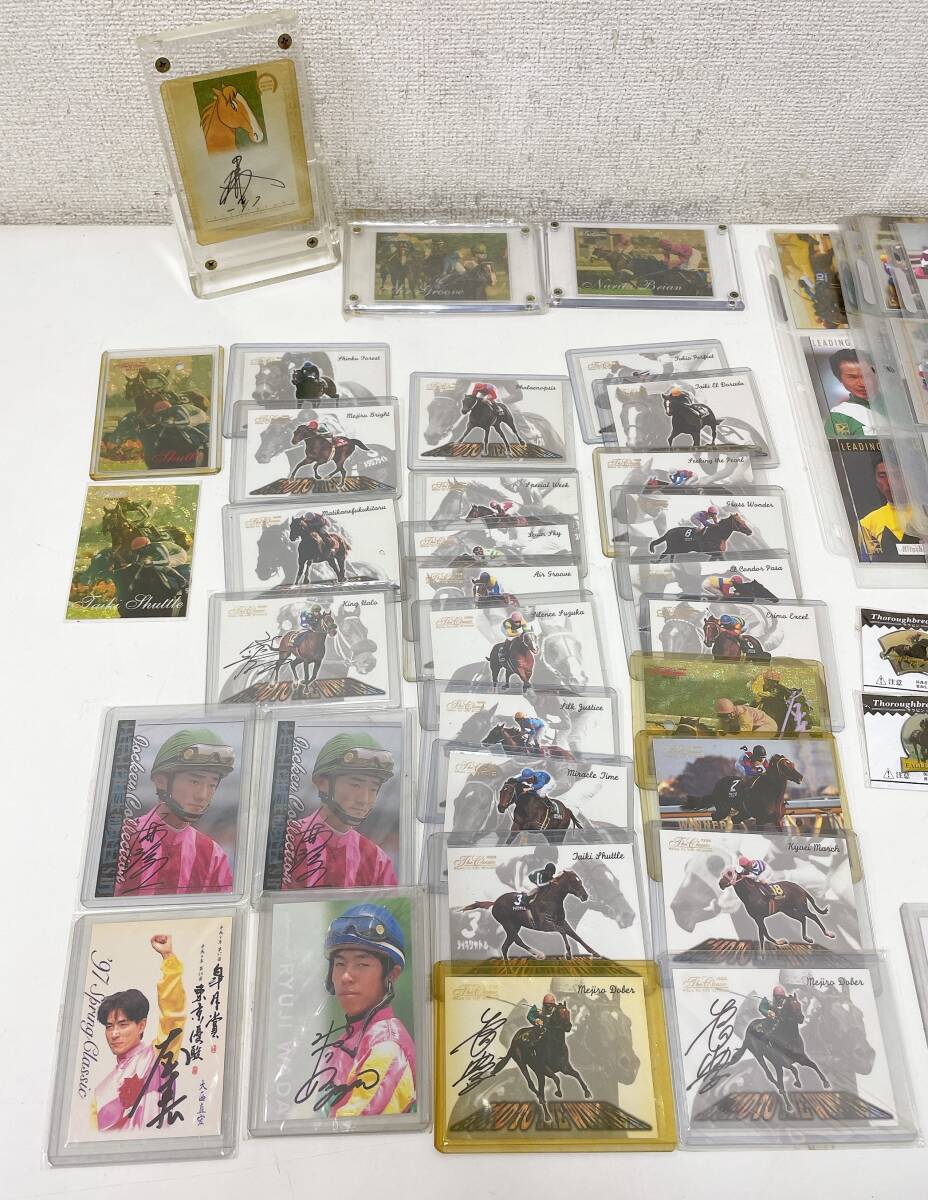 Yahoo!オークション - 【トレカ 競馬カード まとめて】バッジ/ホースコ...