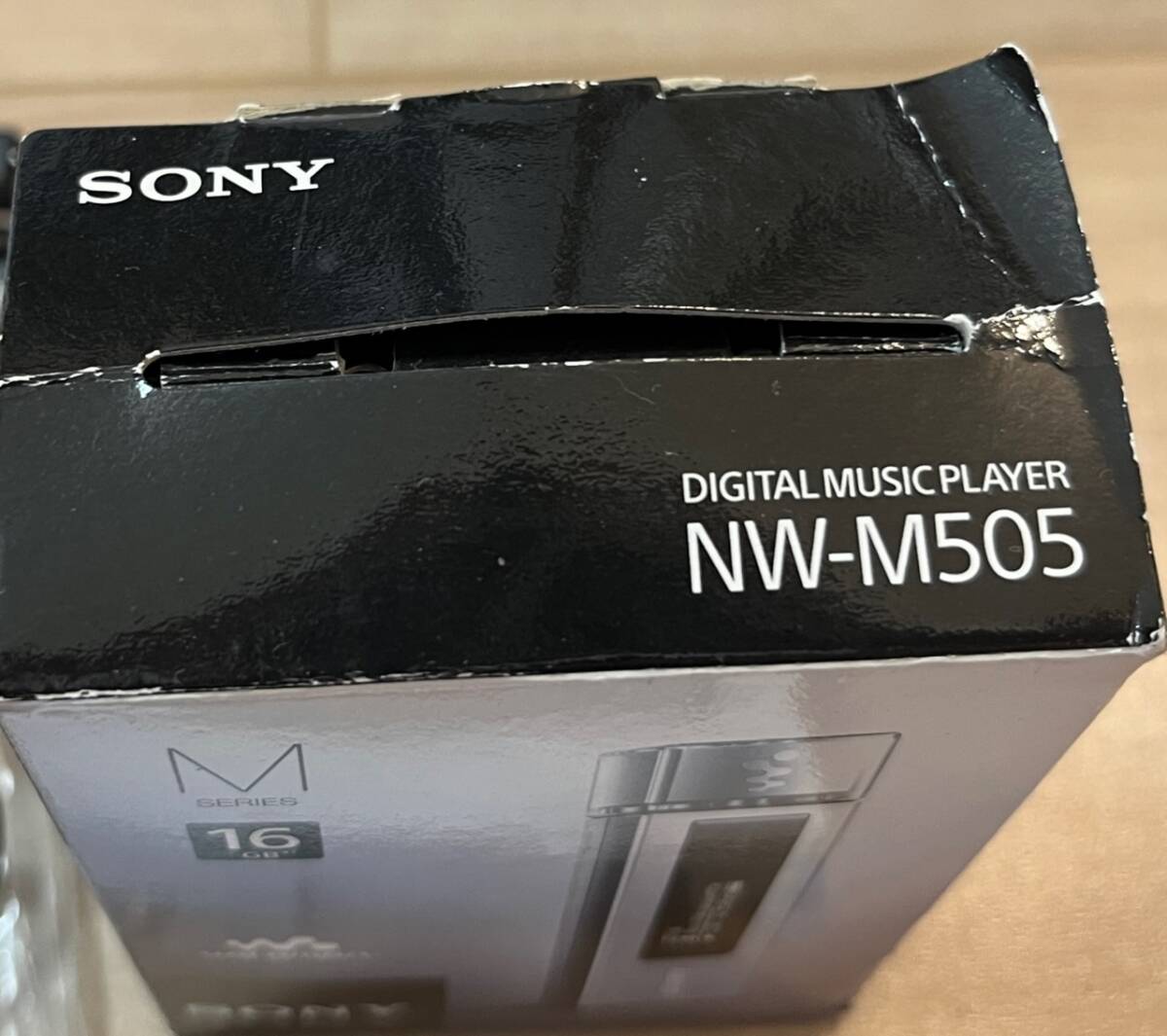 Yahoo!オークション - SONY(ソニー) ウォークマン NW-M505 16GB シルバ...