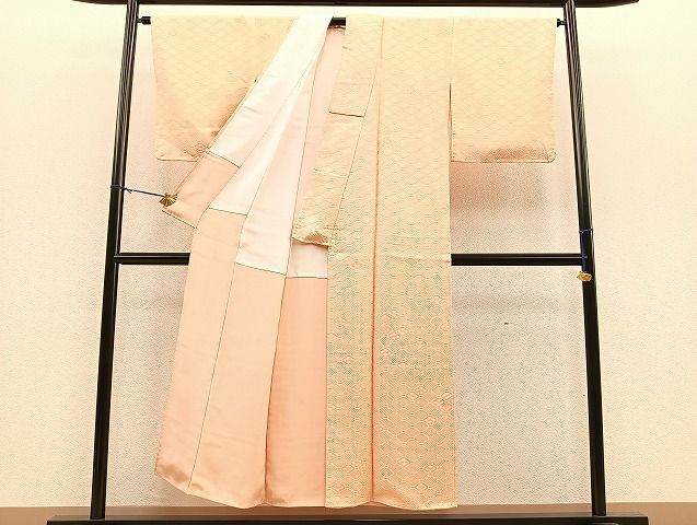 Yahoo!オークション - 平和屋着物 上質なお召 蜀江花地紋 香色 逸品 未...