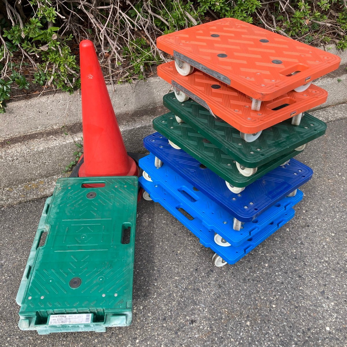 Yahoo!オークション - イ友a793 トラスコ MonotaRO 台車 平台車 640×3...