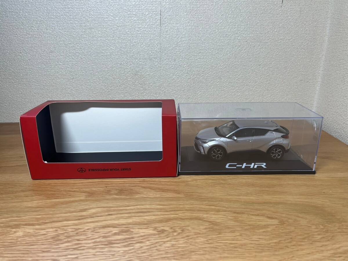 Yahoo!オークション - 10-S41 トヨタ 1/30 C-HR オフィシャルミニカー ...