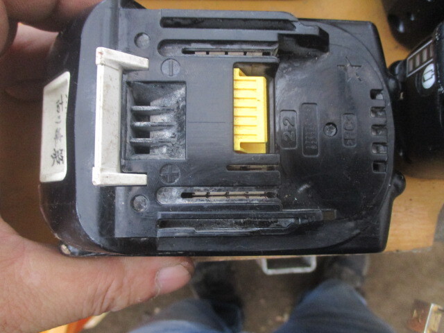 Yahoo!オークション - 6895 マキタ BL1860B 18V