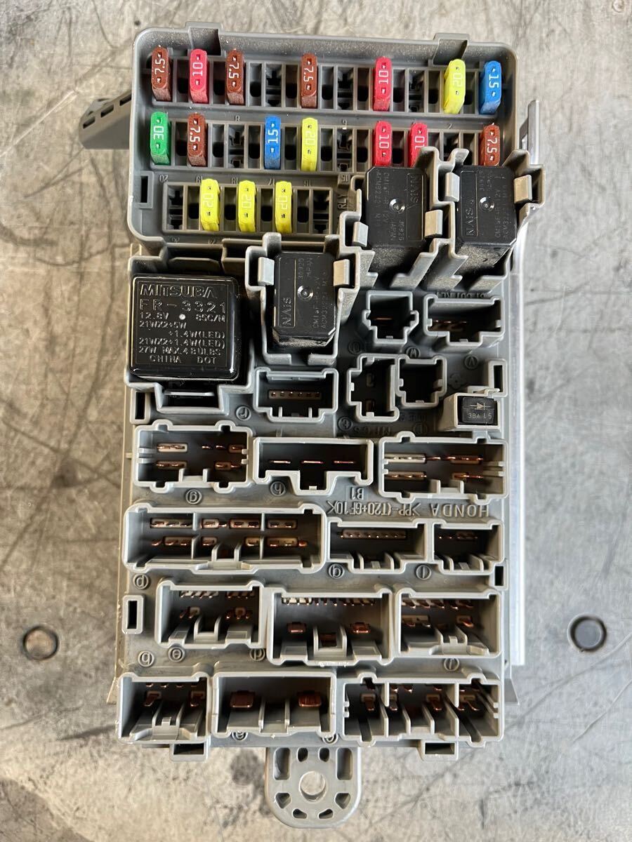 Yahoo!オークション - RF3 ステップワゴン ヒューズボックス リレー 室...