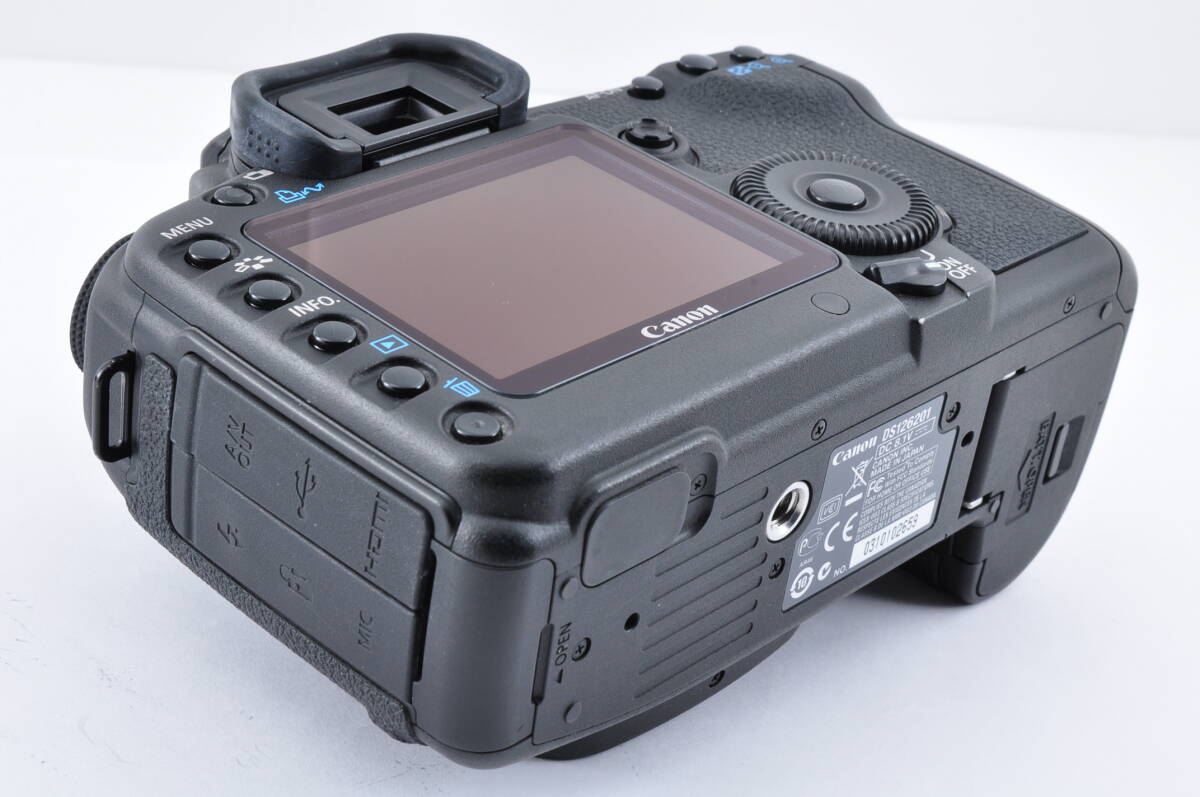 FI16 Canon EOS 5D Mark II シャッター数 4543(3%)超低 FI16 Canon EOS 5D Mark II シャッター数 4543(3%)超低