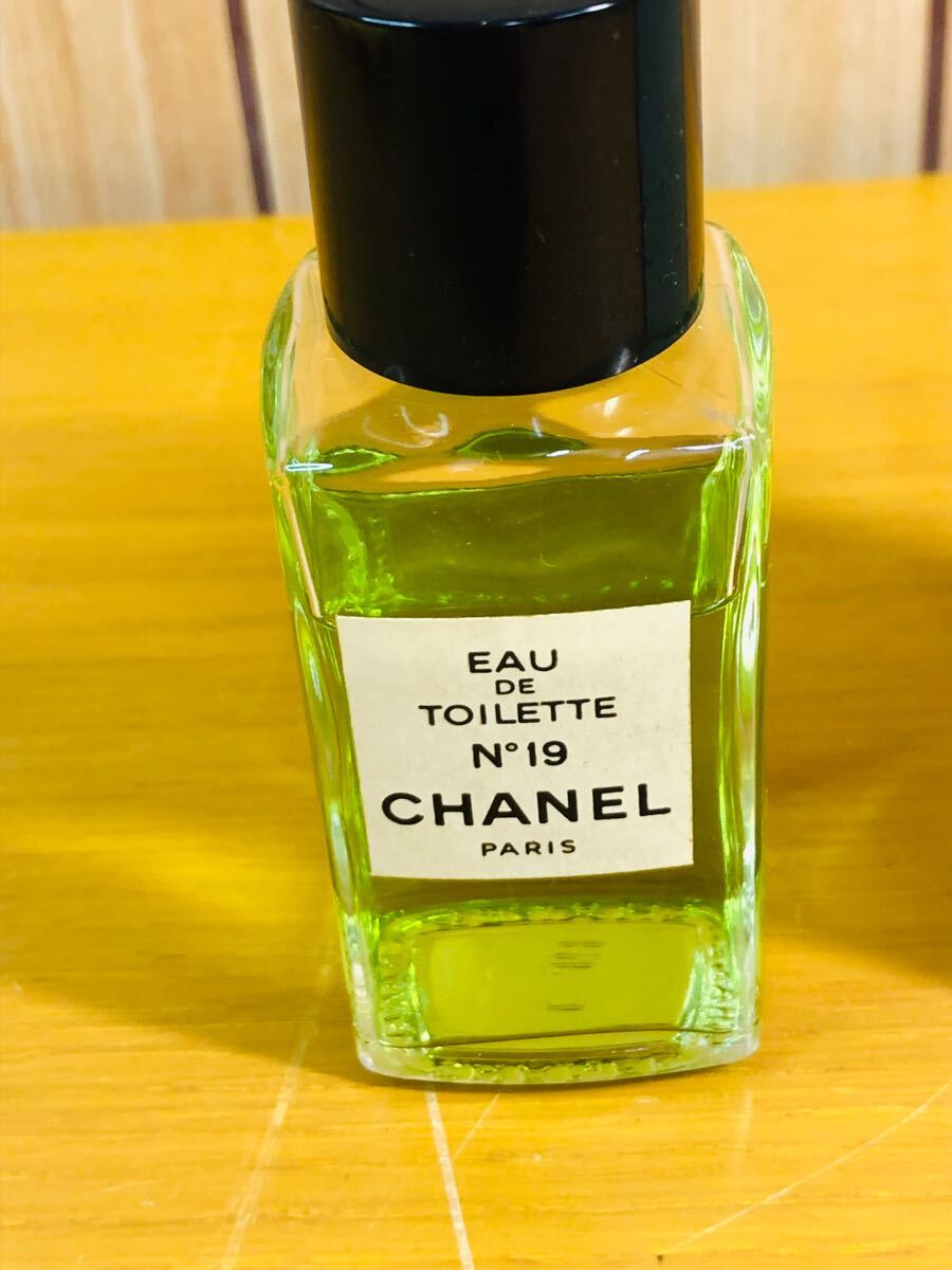 残量7割 CHANEL EAU TOILETTE N°19 シャネル トワレット 香水 フレグランス 箱付き(シャネル)｜売買されたオークション情報、yahooの商品情報をアーカイブ公開 ...