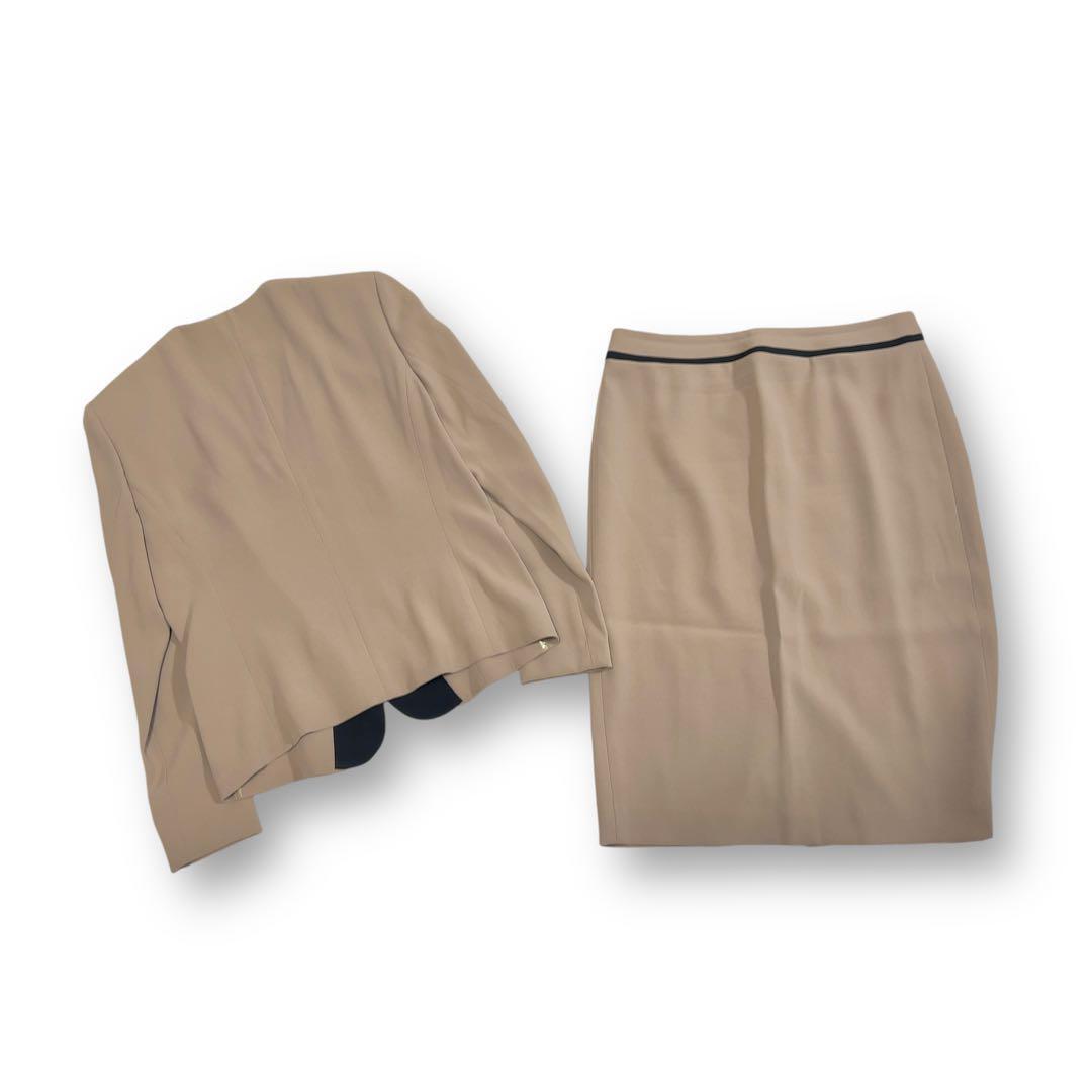 現行モデル】ベイジ BEIGE セットアップスーツ ベージュ×黒 現行モデル】ベイジ BEIGE セットアップスーツ ベージュ×黒