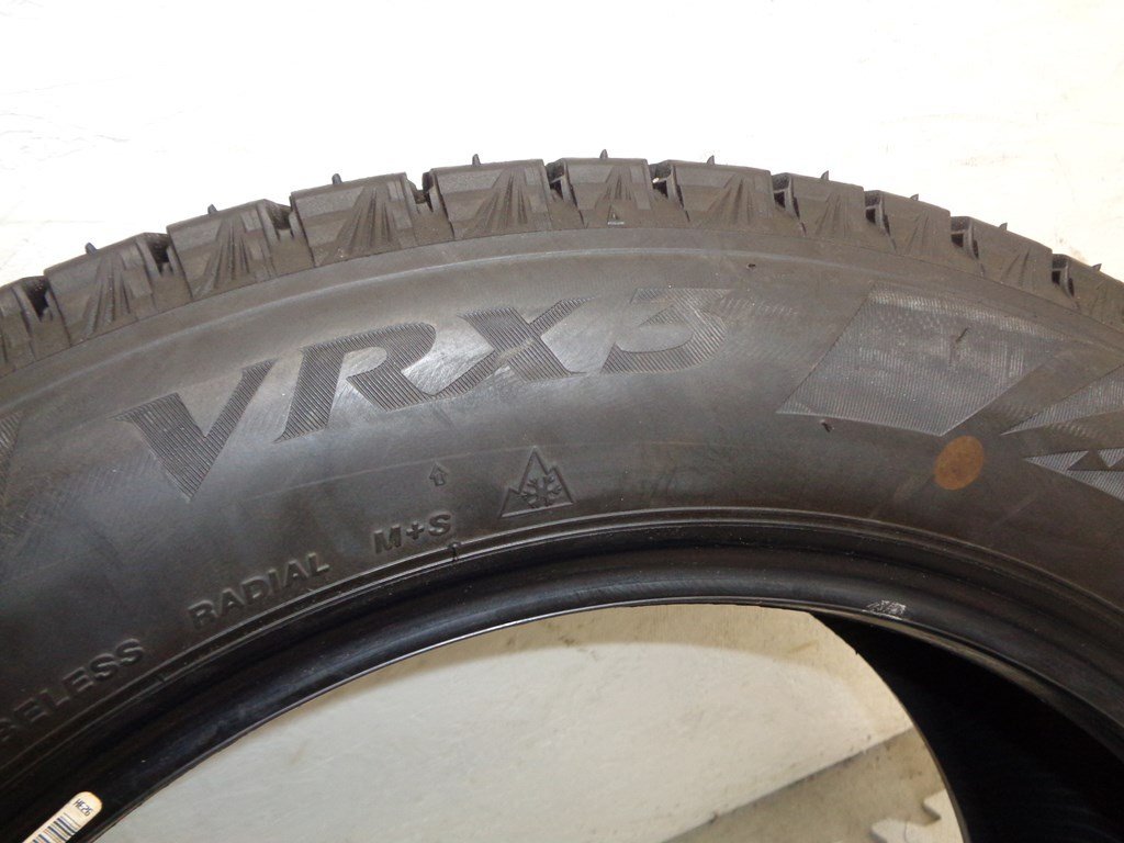 Yahoo!オークション - 215/55R17 ブリヂストン ブリザック VRX 3 バリ...
