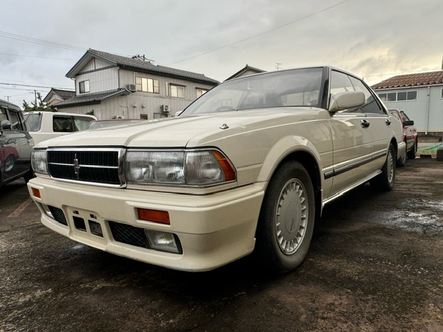 Yahoo!オークション - 日産 Y31セドリック グランツーリスモSV V20 TWI...