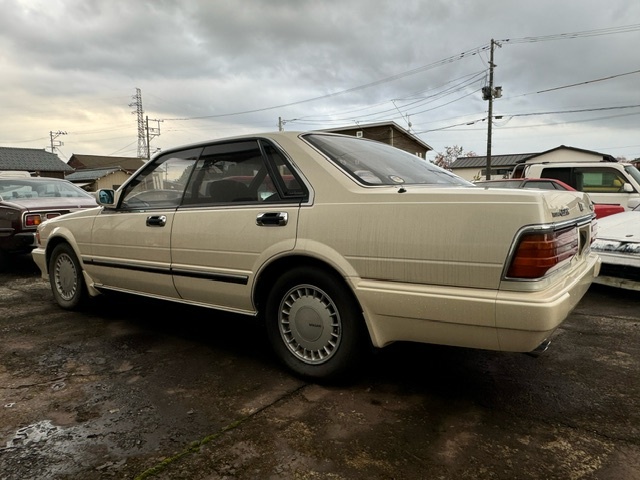 Yahoo!オークション - 日産 Y31セドリック グランツーリスモSV V20 TWI...