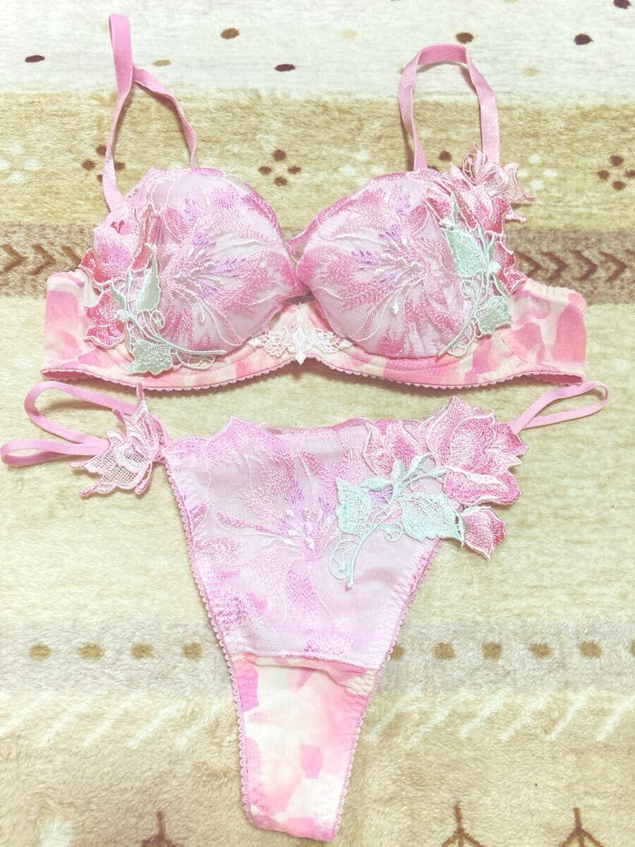 Yahoo!オークション - ワコール サルート03G ラテン音楽 C70 ソングM ...