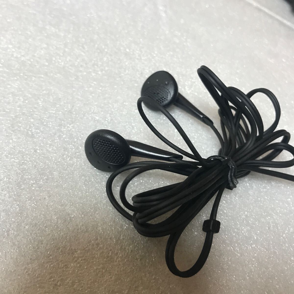 ③ SONY イヤホン MDR-E0921 ロングコード ソニー イヤフォン(ソニー)｜売買されたオークション情報、yahooの商品情報をアーカイブ公開 - オークファン（aucfan.com）