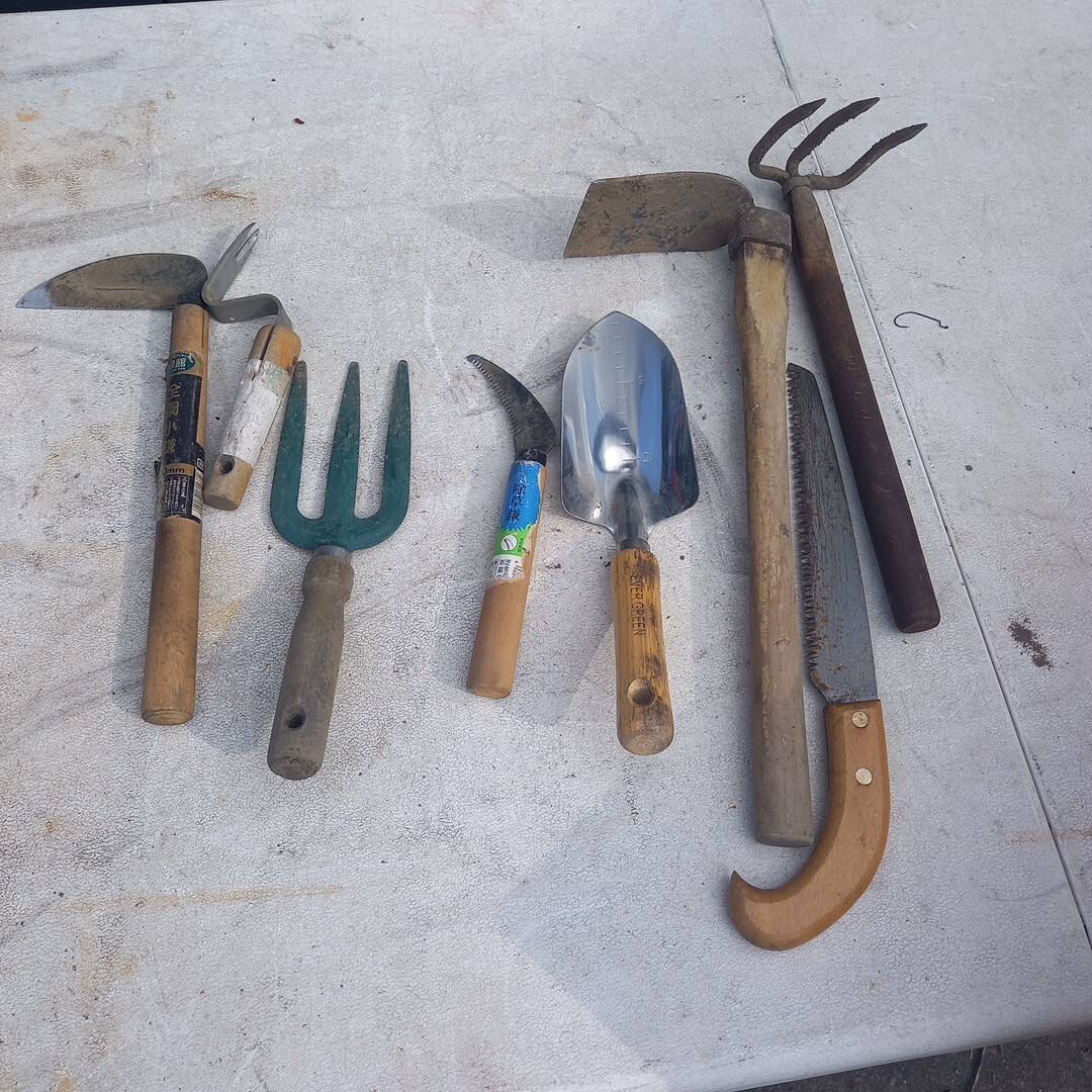 古道具 大工道具 鎌 農具 畑 農家 園芸 スコップ 土いじり まとめて ノコギリ 家庭菜園 ゆうパック80(スコップ、シャベル)｜売買されたオークション情報、yahooの商品情報をアーカイブ ...