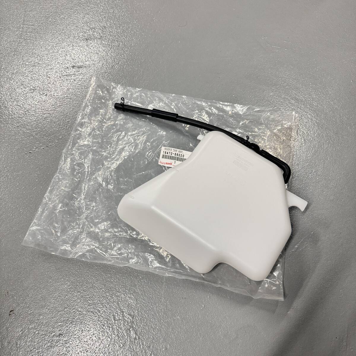 Yahoo!オークション - 新品 トヨタ純正 ランクル ランドクルーザー80 ...