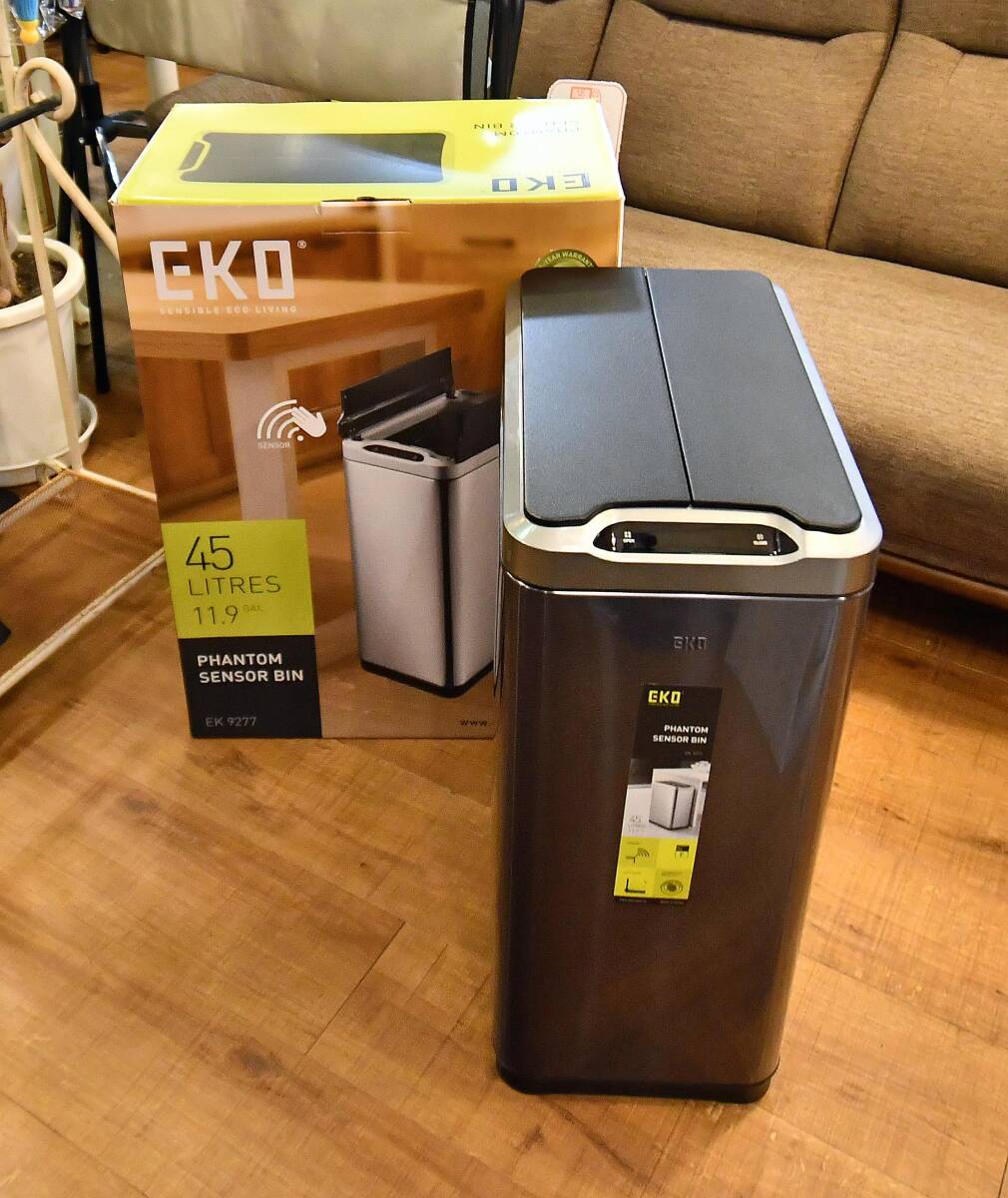 EKOアウトレット館 ガンメタ ファントム 45L センサー式 ダストボックス バタフライ式 ゴミ箱 自動開閉(ごみ箱)｜売買されたオークション情報、yahooの商品情報をアーカイブ公開 ...