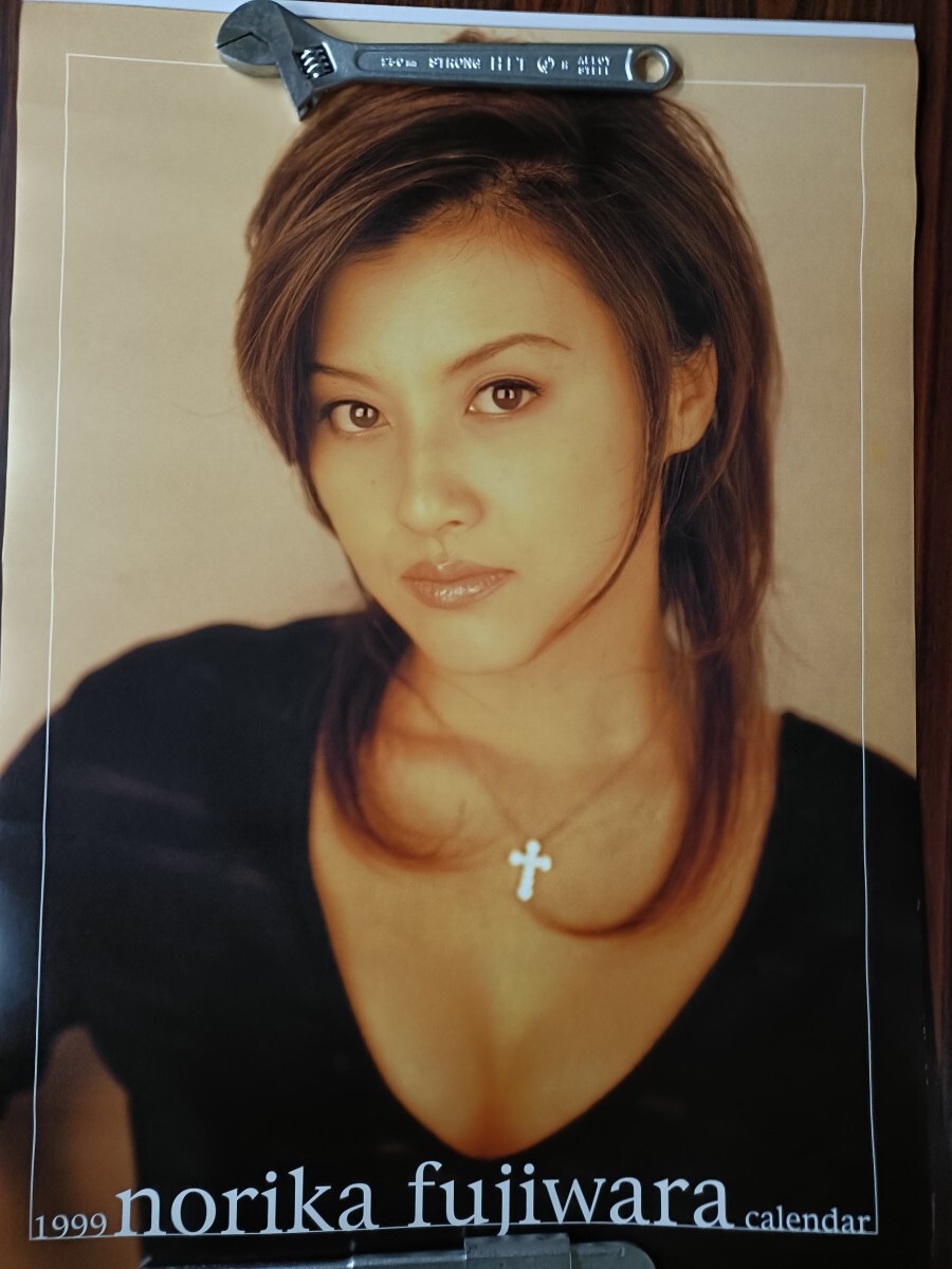 Yahoo!オークション - 美品 藤原紀香 1999年カレンダー