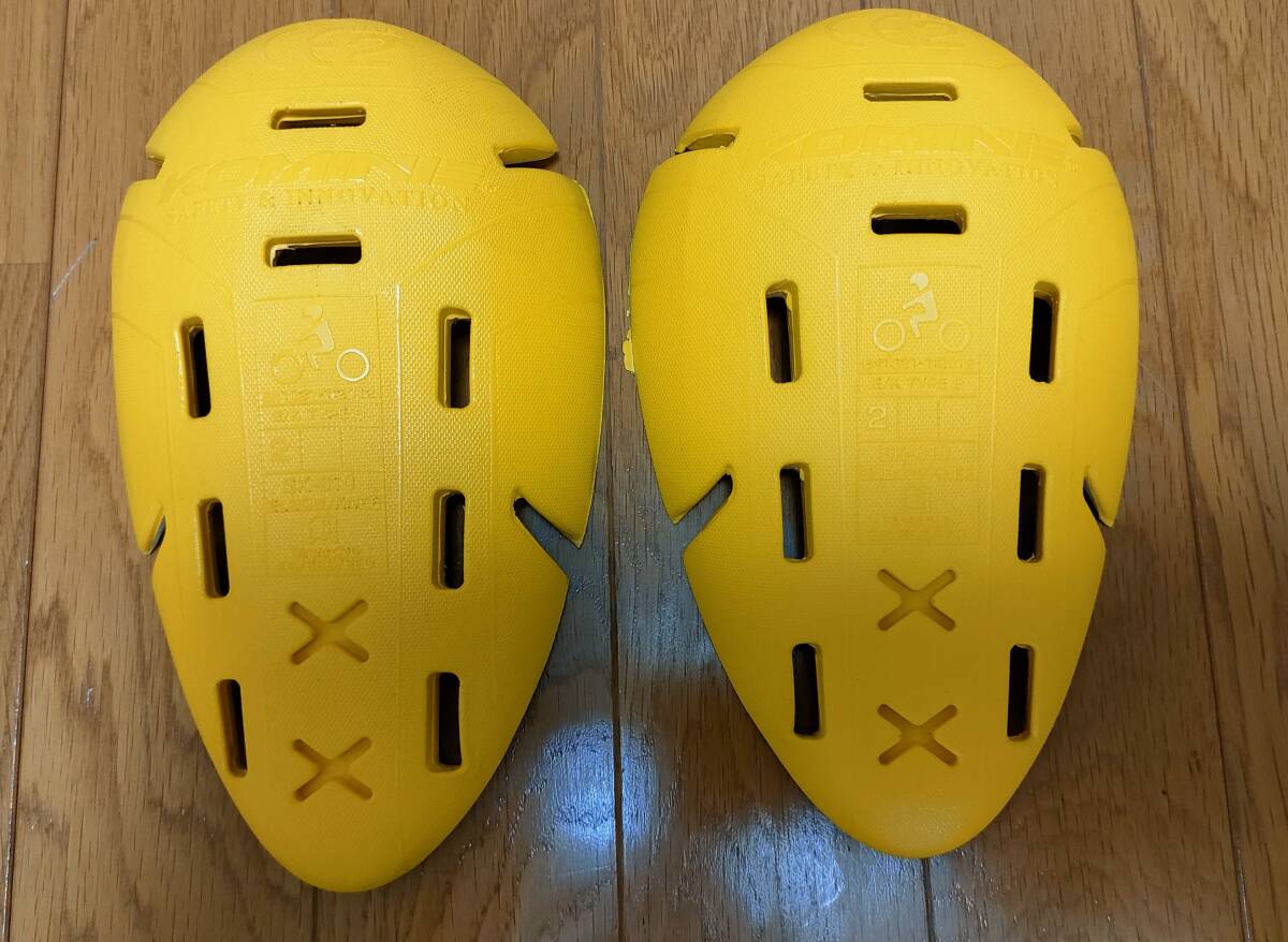 コミネ SK-835 CEレベル2 プロテクターE/Kプラス 2枚1組 01(膝（ひざ）、脛（すね）)｜売買されたオークション情報、yahooの商品情報をアーカイブ公開 - オークファン ...