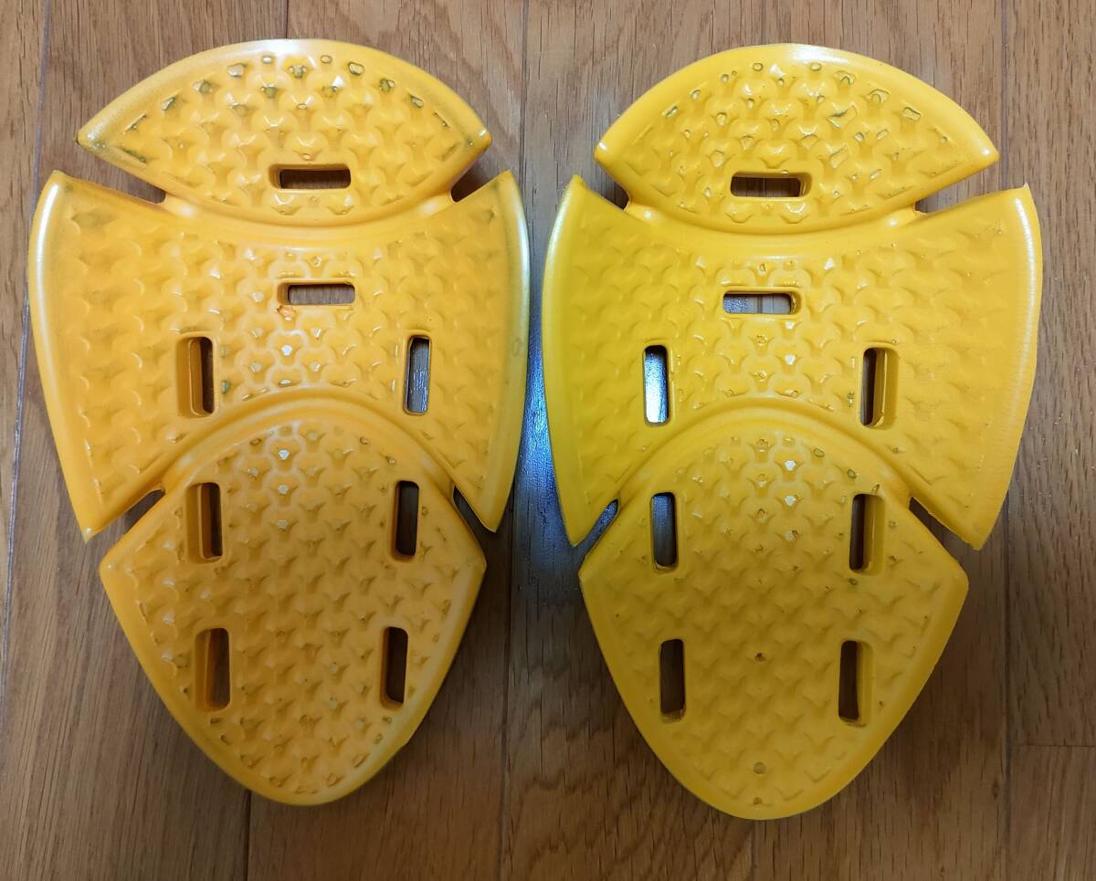 コミネ SK-835 CEレベル2 プロテクターE/Kプラス 2枚1組 02(膝（ひざ）、脛（すね）)｜売買されたオークション情報、yahooの商品情報をアーカイブ公開 - オークファン ...