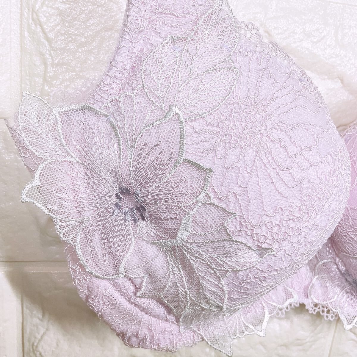 Yahoo!オークション - 新品 トリンプ フロラーレ011 ブラジャー D65 ピ...